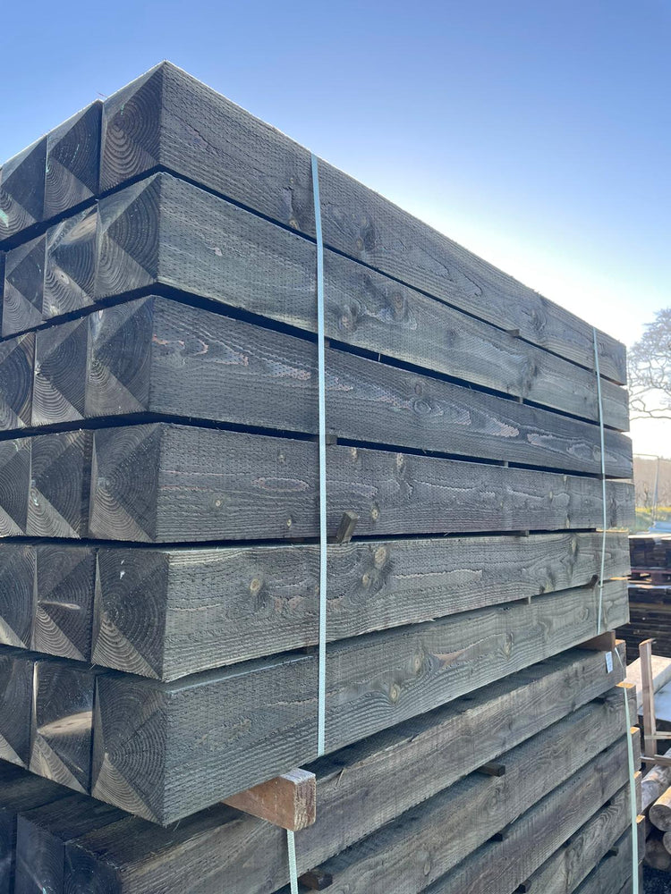 2.4M x 150 x 150 Post (8ft 6 x 6) Post sq c/w PYRAMID TOP HCD 30 years